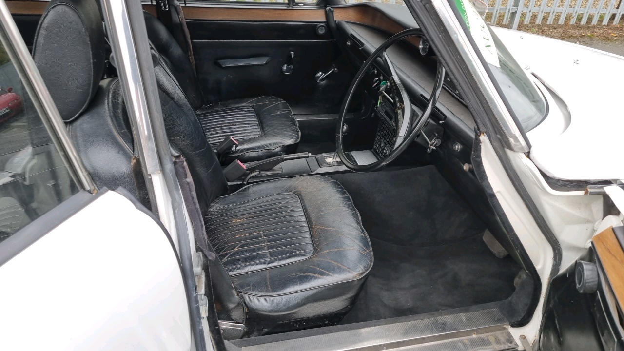 Lot 58 - 1968 ROVER P6 3.5