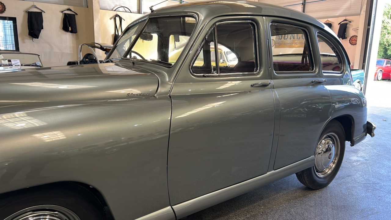Lot 88 - 1952 STANDARD VANGUARD