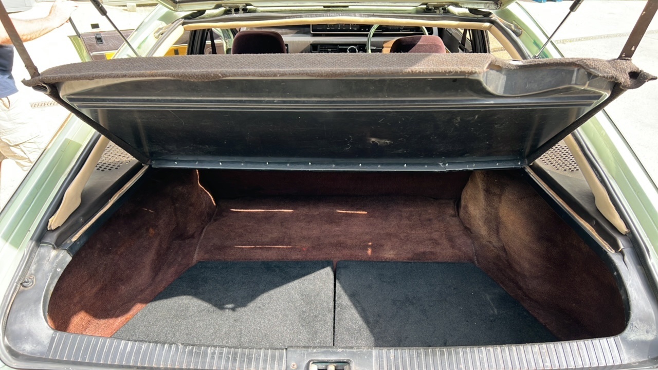 Lot 12 - 1983 ROVER SD1