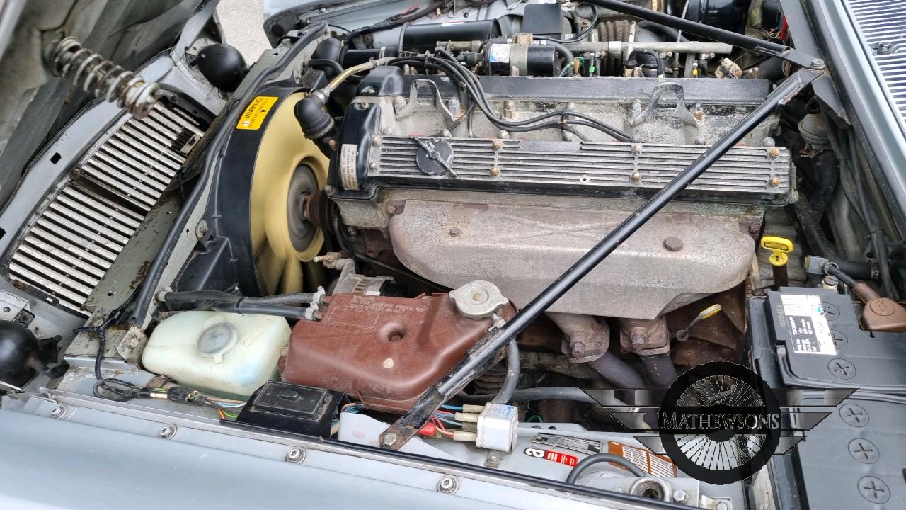 Lot 254 - 1986 JAGUAR 4.2 XJ6