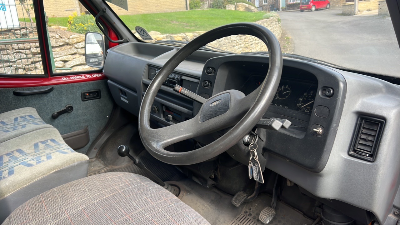 Lot 185 - 1989 FORD TRANSIT 12 SEAT BUS