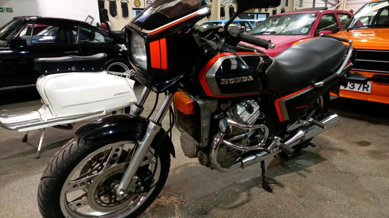 Lot 354 - 1982 HONDA CX500EC
