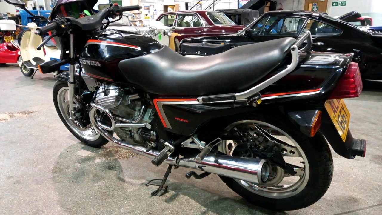 Lot 354 - 1982 HONDA CX500EC