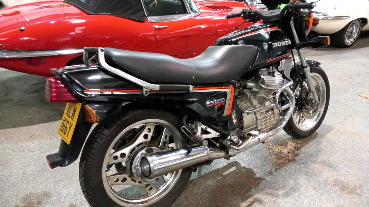 Lot 354 - 1982 HONDA CX500EC