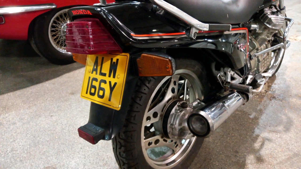 Lot 354 - 1982 HONDA CX500EC