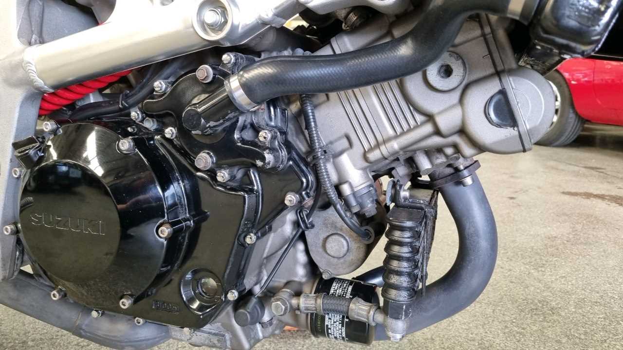 Lot 330 - 1997 SUZUKI TL1000S