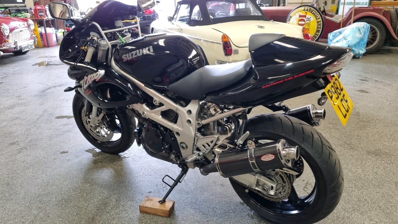 Lot 330 - 1997 SUZUKI TL1000S