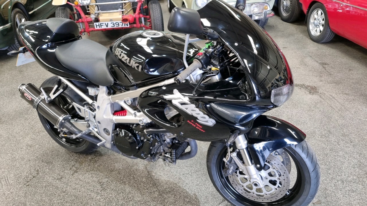 Lot 330 - 1997 SUZUKI TL1000S