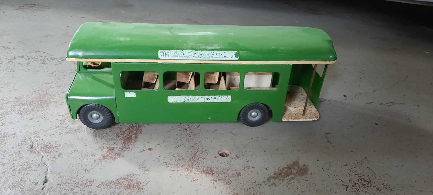 Lot 251 - TRIANG LARGE SCALE SINGLE DECK ROUTEMASTER