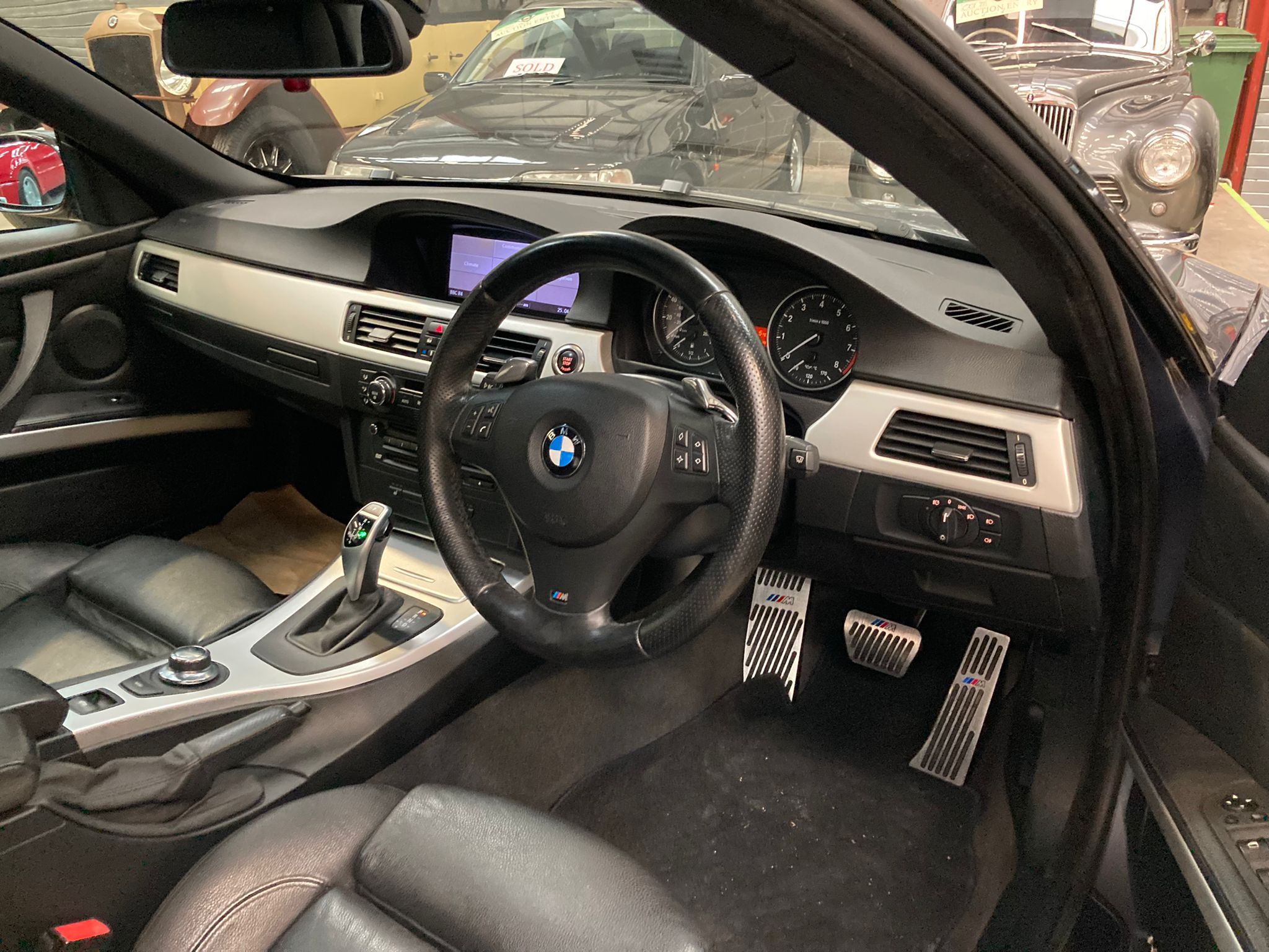 Lot 638 - 2008 BMW 325I M SPORT