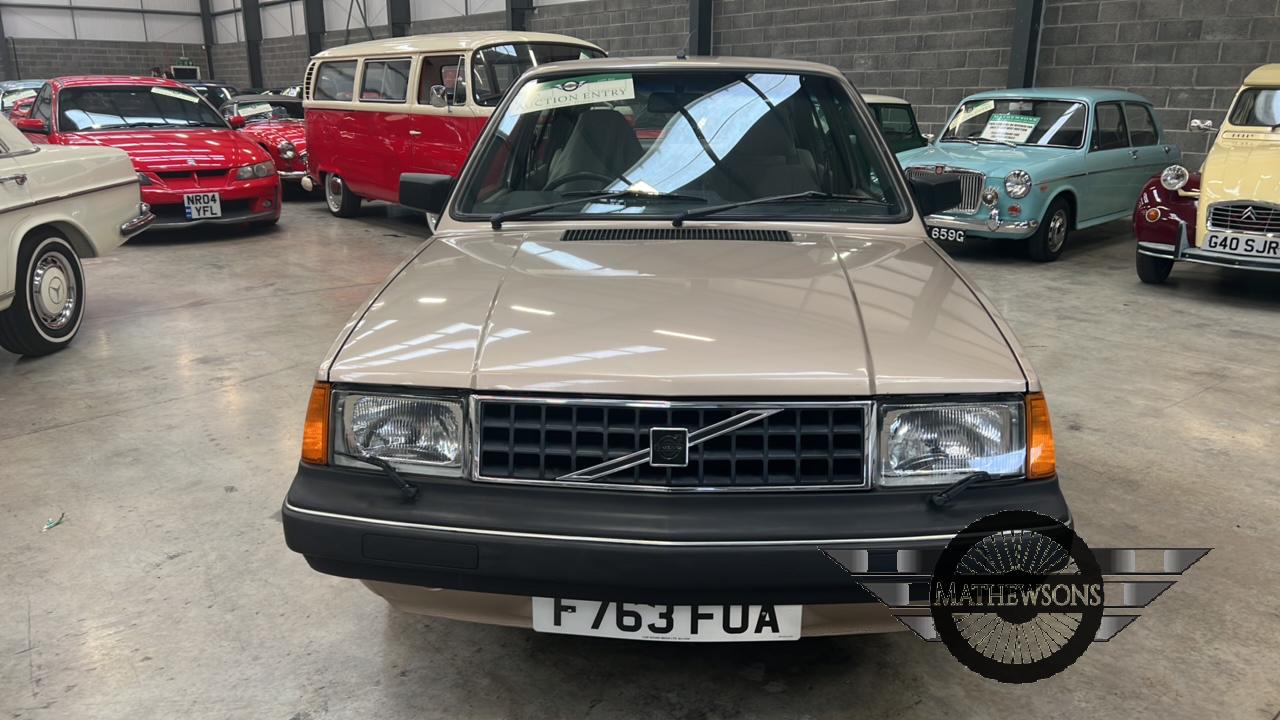 Lot 38 - 1989 VOLVO 340 GL