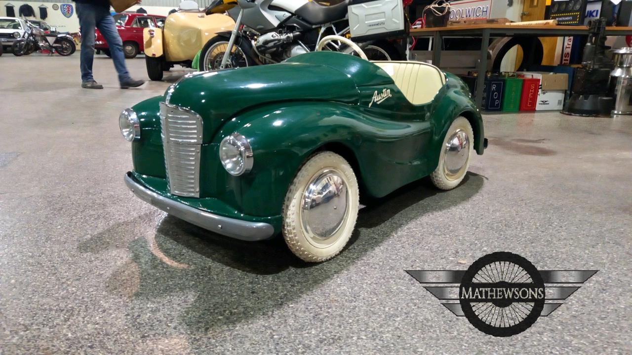 Lot 129 - 1958 AUSTIN J40 PEDAL CAR