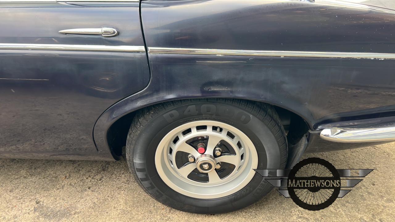 Lot 426 - 1972 JAGUAR XJ6