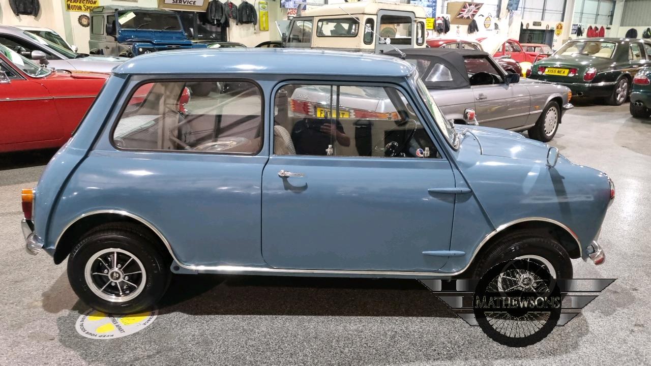 Lot 470 - 1960 MINI (MORRIS)