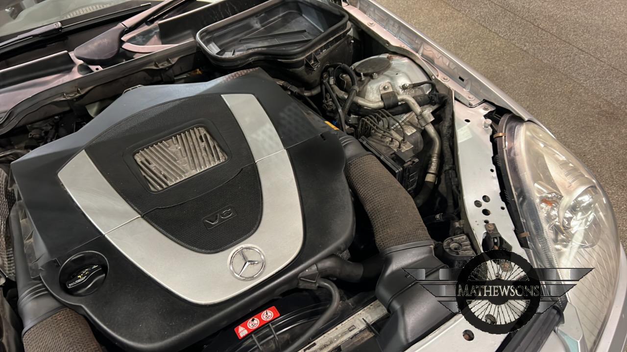 Lot 512 - 2004 MERCEDES SLK 350 AUTO