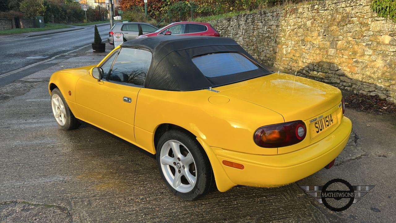 Lot 640 - 1995 MAZDA MX-5 CALIFORNIA
