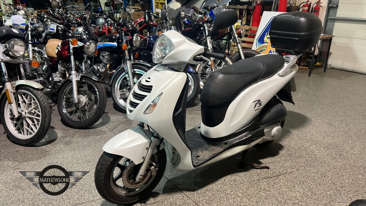 Lot 30 - 2010 HONDA PES 125-9