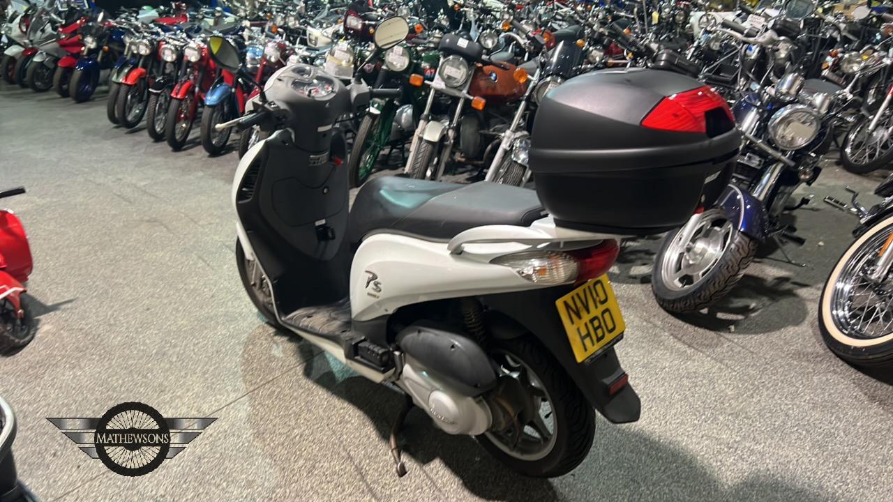 Lot 30 - 2010 HONDA PES 125-9