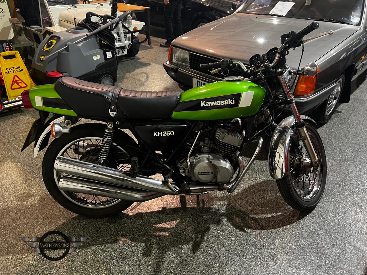 Lot 52 - 1980 KAWASAKI KH 250 B