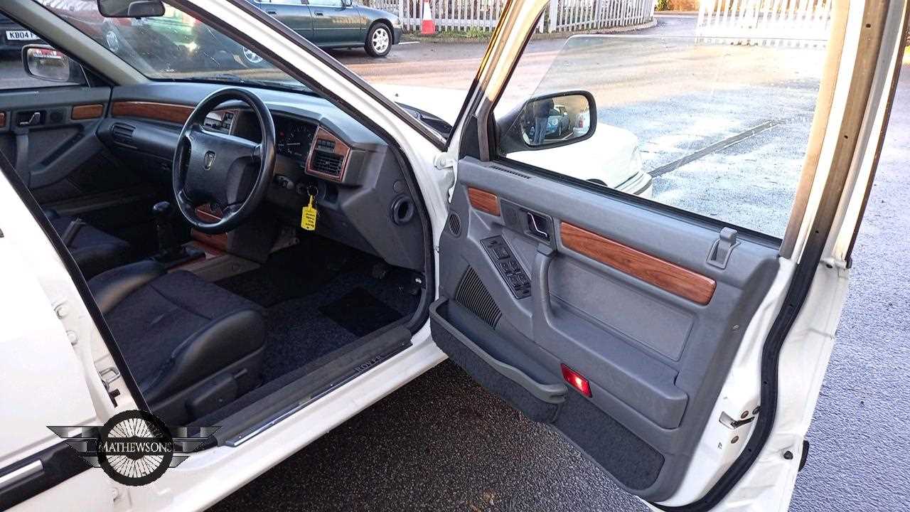 Lot 394 - 1993 ROVER 820 VITESSE TURBO