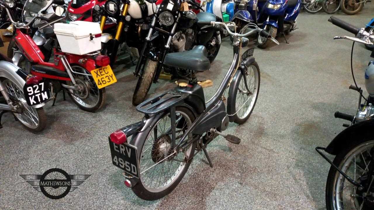 Lot 560 - 1966 MOBYLETTE MOPED