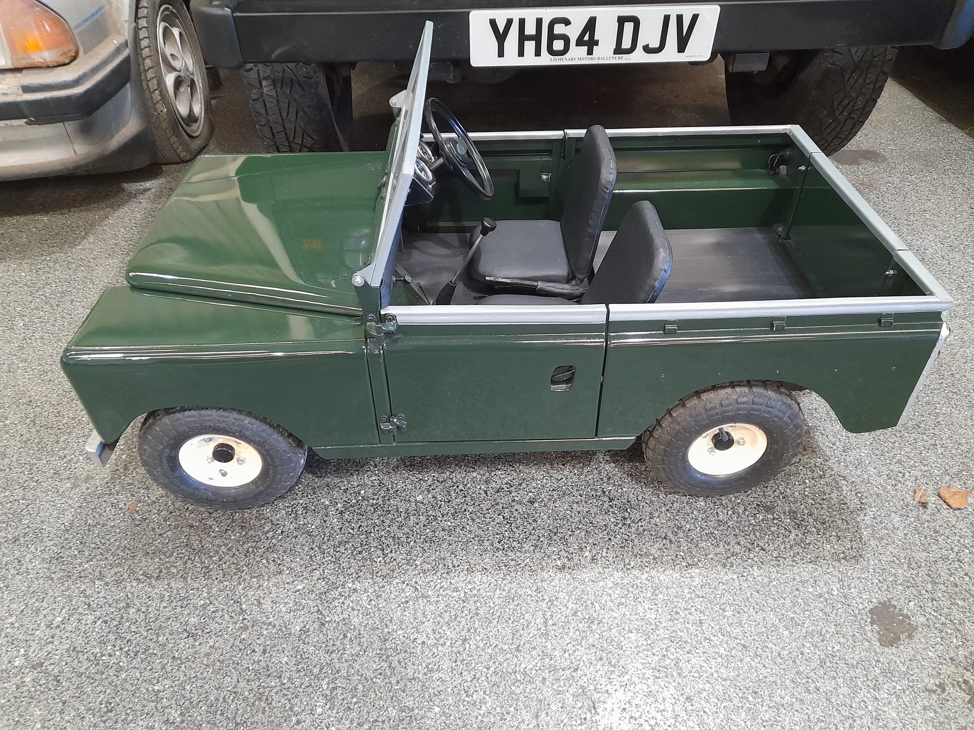 Lot 665 - MINIATURE LAND ROVER