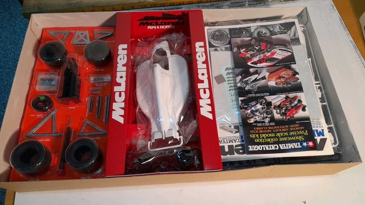 Lot 137 - McLAREN MP4 HONDA 1.12 SCALE MODEL KIT