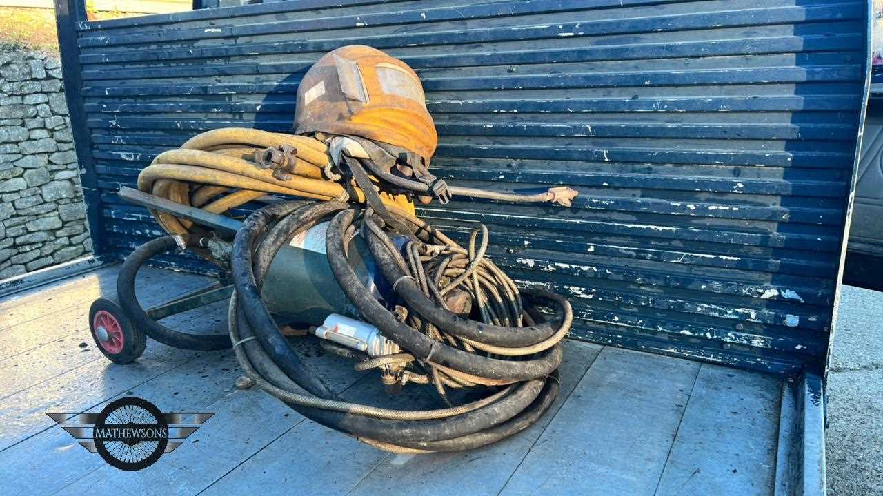 Lot 675 - INGERSOL RAND ROAD COMPRESSOR PLUS