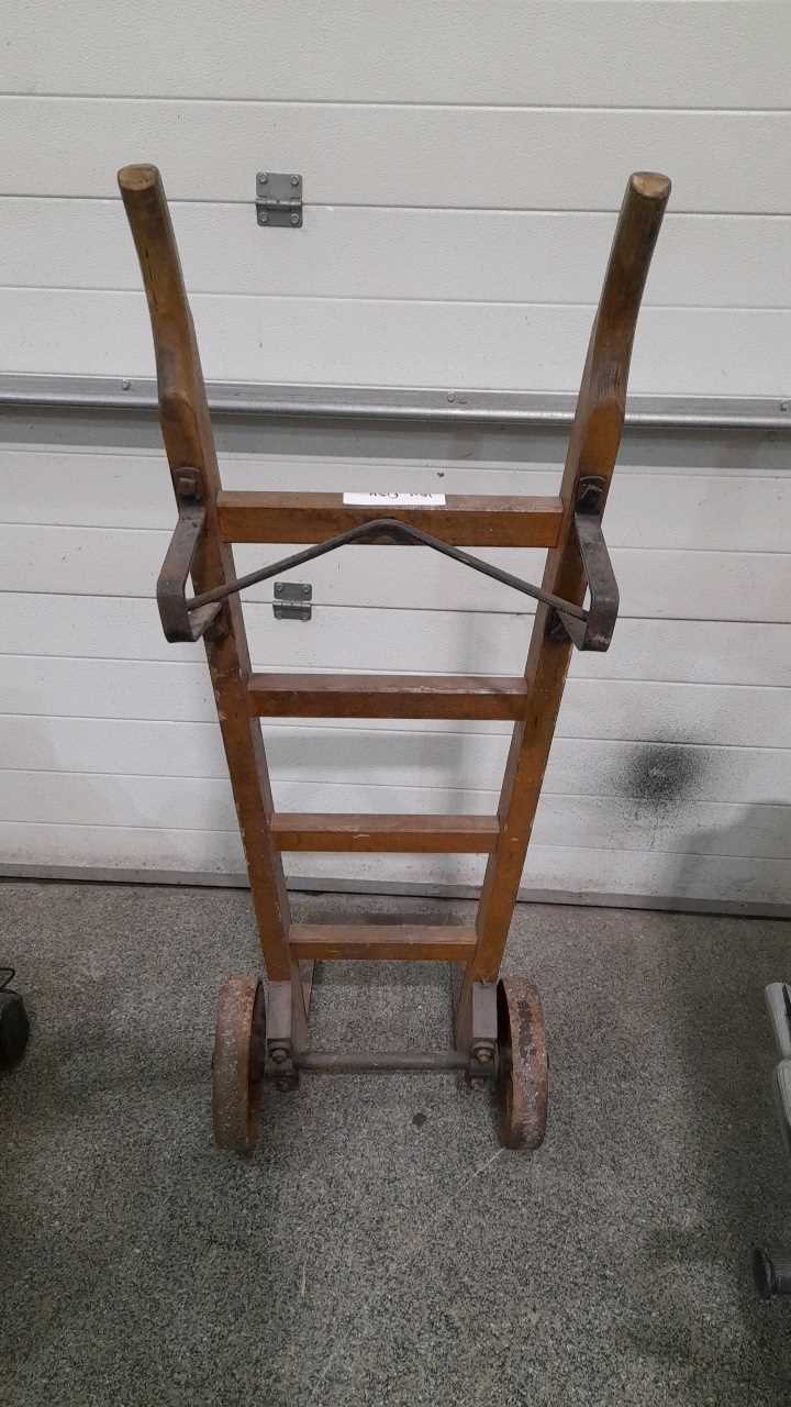 Lot 97 - SACK BARROW