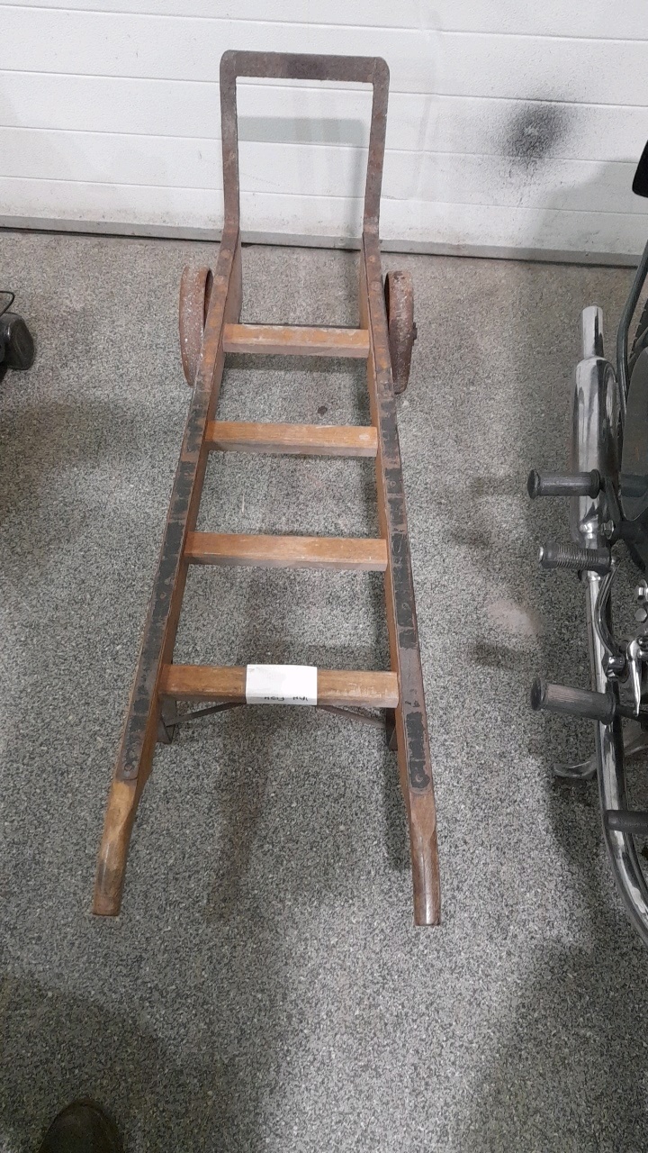 Lot 97 - SACK BARROW