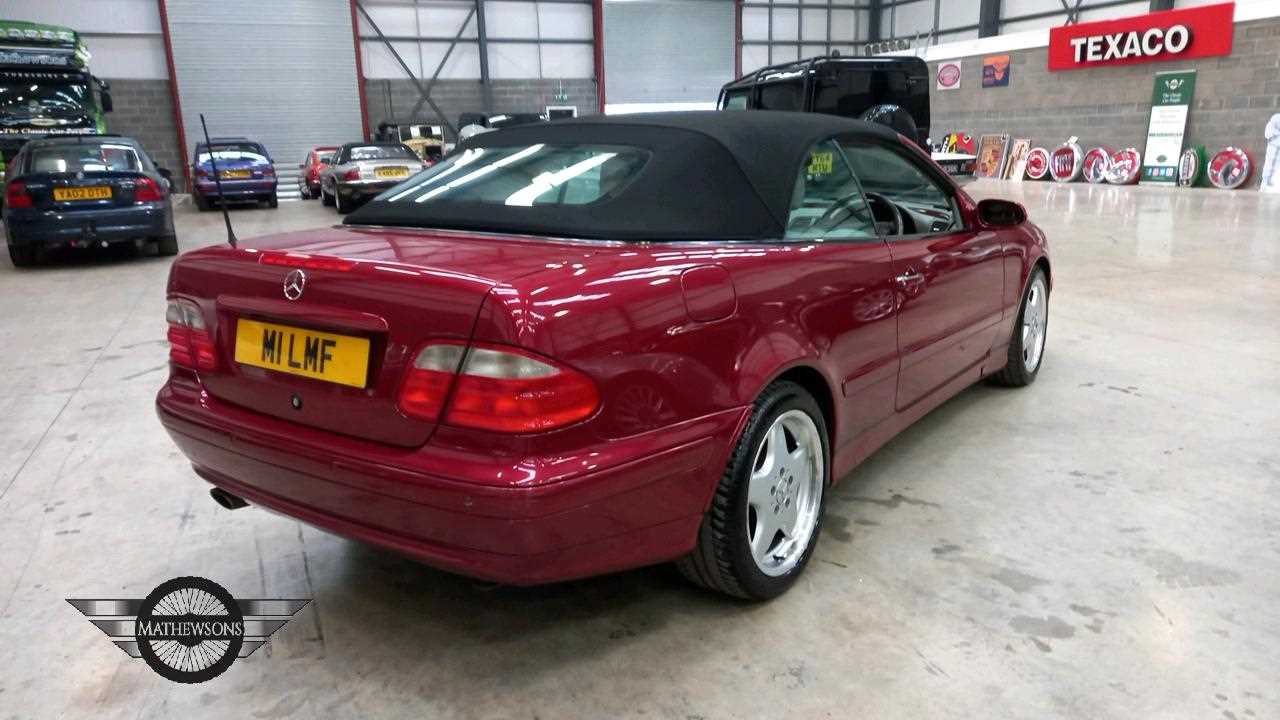 Lot 120 - 2001 MERCEDES CLK 320 ELEGANCE AUTO