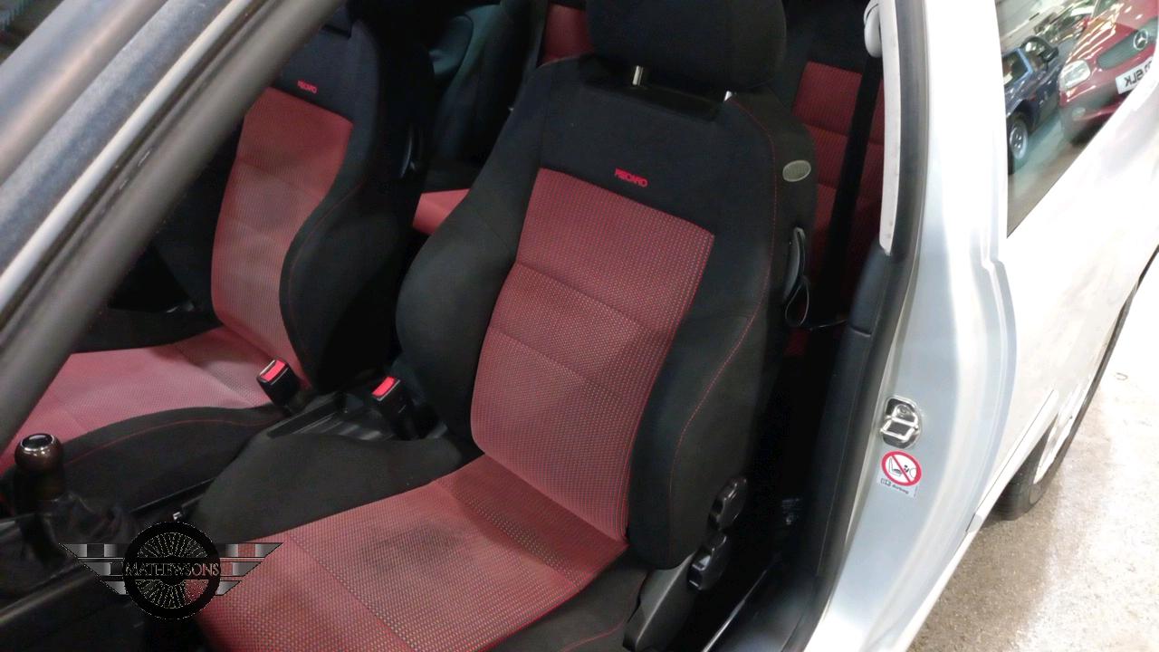 Lot 290 - 2000 VOLKSWAGEN GOLF GTI TURBO