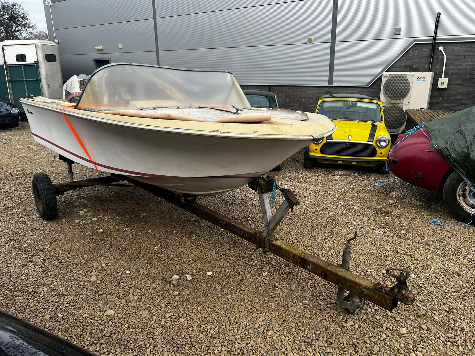 Lot 234 - BROOM SPEED BOAT