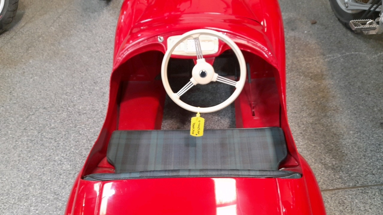 Lot 1 - AUSTIN J40 1966 CHILDS PEDAL CAR (CHASSIS NO