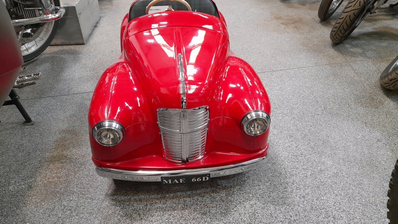 Lot 1 - AUSTIN J40 1966 CHILDS PEDAL CAR (CHASSIS NO