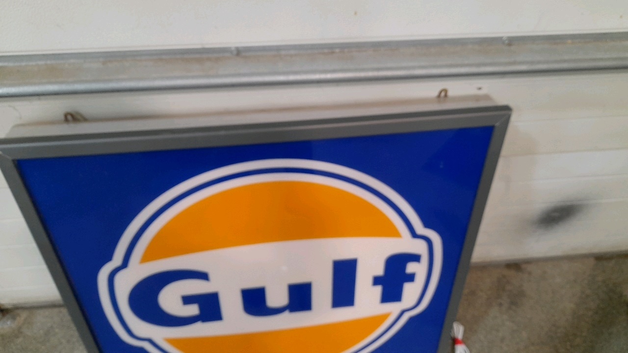 Lot 315 - GULF GENUINE ILLUMINATED SIGN SINGLE SIDED