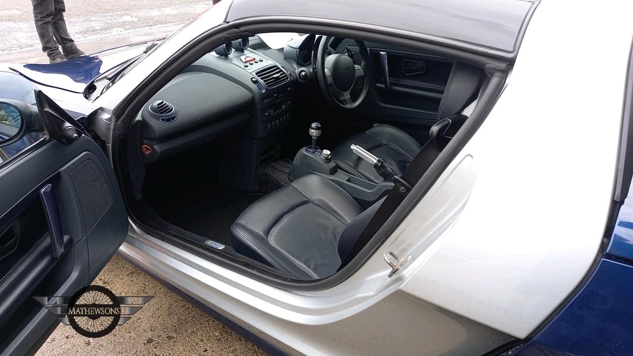 Lot 373 - 2004 SMART ROADSTER 80 AUTO (RHD)