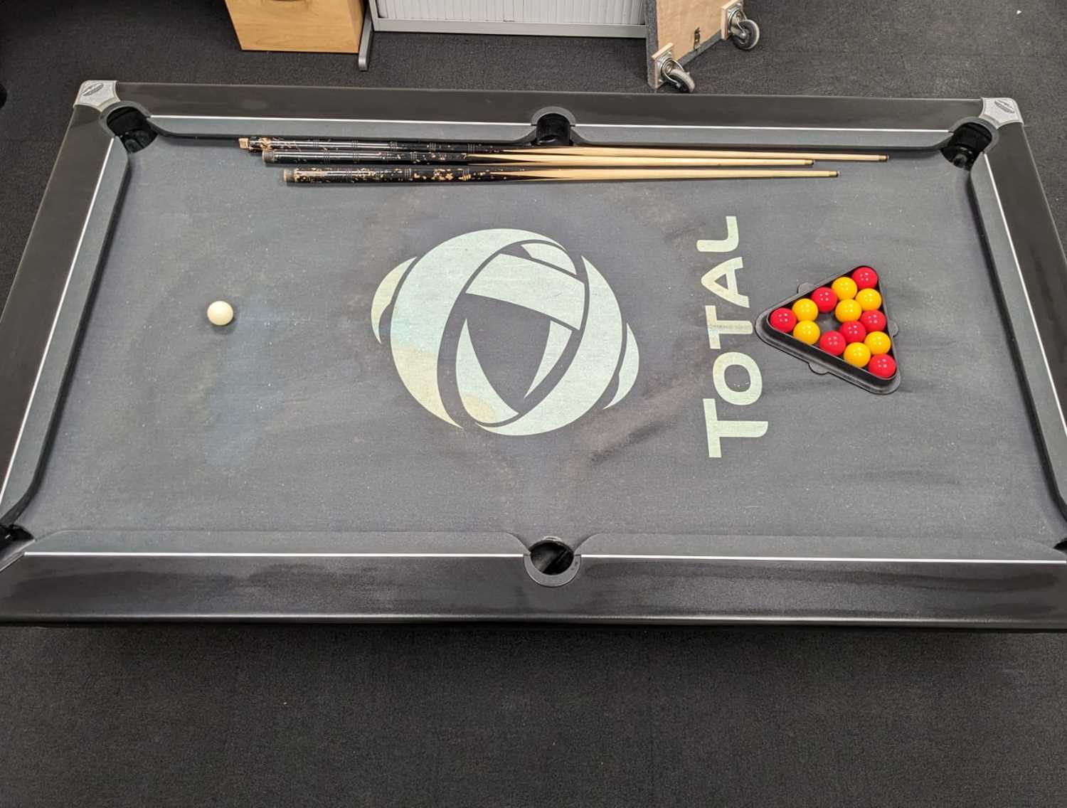 Lot 359 - TOTAL OIL COMPANY POOL TABLE