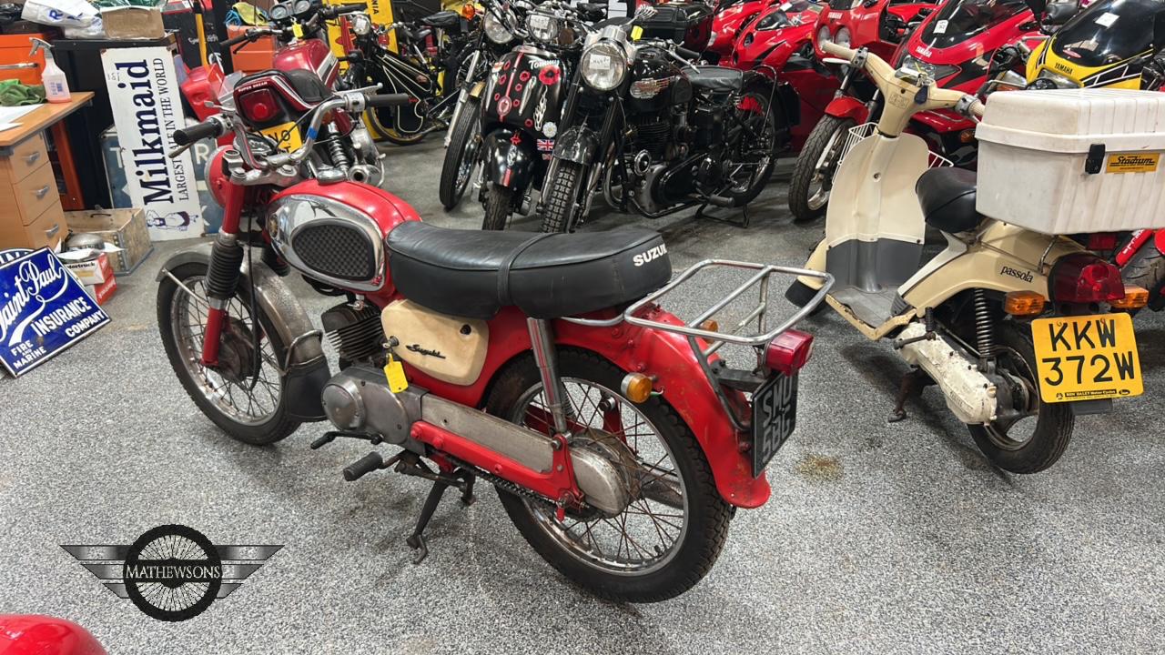 Lot 421 - 1968 SUZUKI B100P