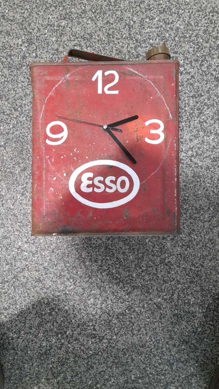 Lot 483 - ESSO PETROL CAN CLOCK