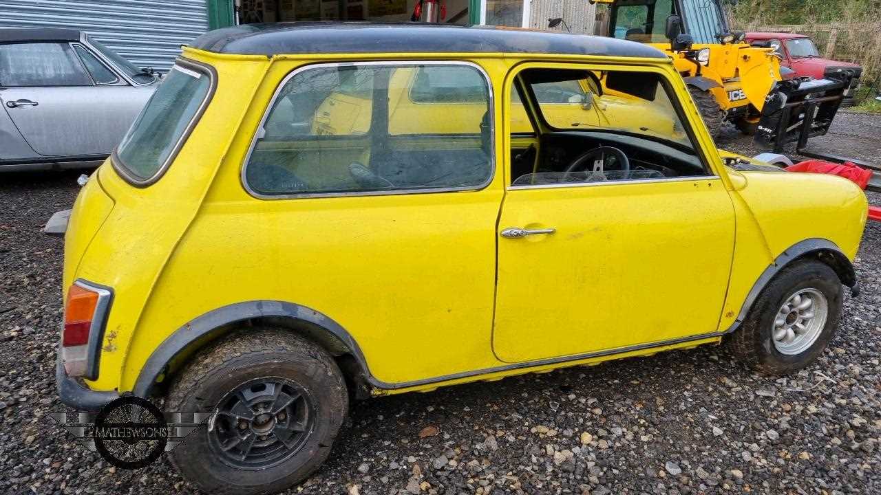 Lot 420 - 1981 AUSTIN MORRIS MINI HL